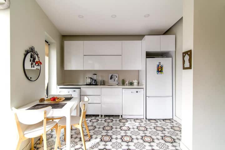 Explore Istanbul: Cozy Flat Near Taksim & Ferries - Estambul
