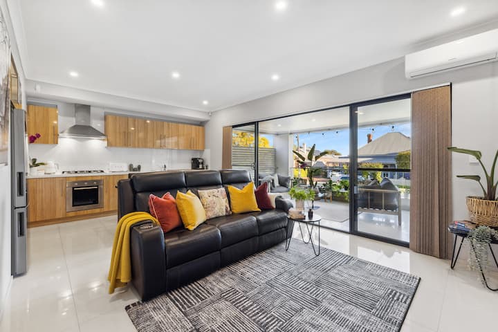 Elegant Escape | Quiet Location + Premium Perks - Perth