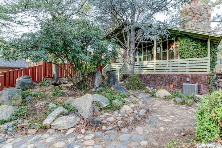 Park Place: Downtown Chalet In The Pines - Prescott, AZ
