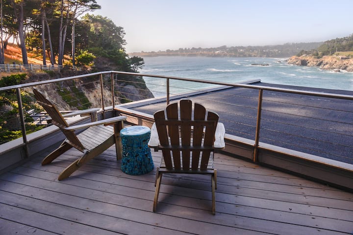 Sweeping Ocean Views - Bar None - Mendocino, CA