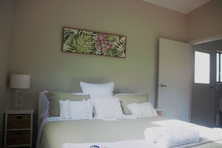 Brookview - Unit 1 Sleeps 2 - Woodford