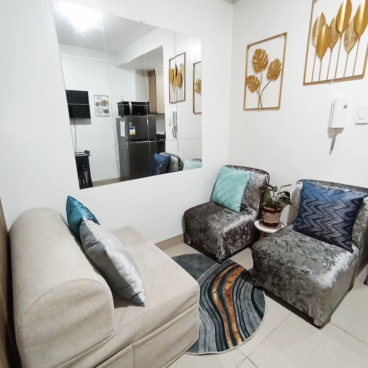 Exa's Crib Staycation
@ Moa Shore 2 Residences - Manille