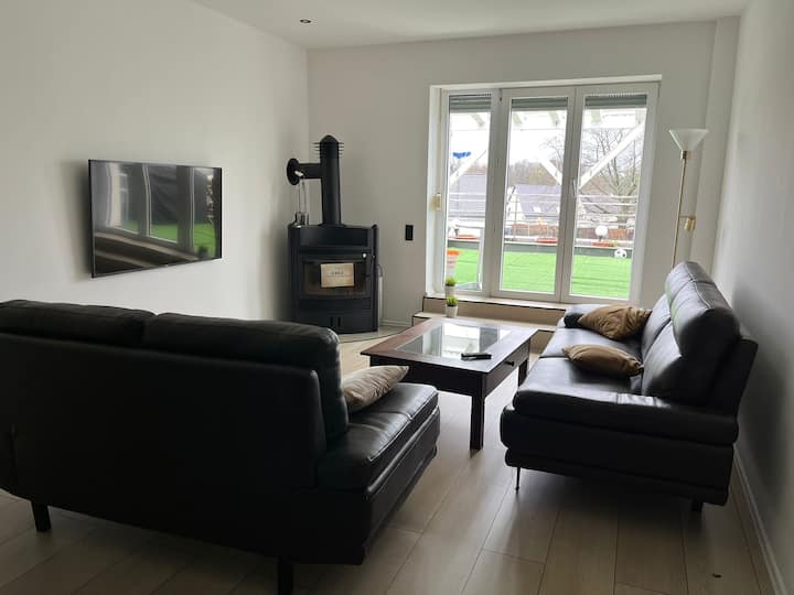 Schöne Moderne Wohnung, Terrasse - Solingen