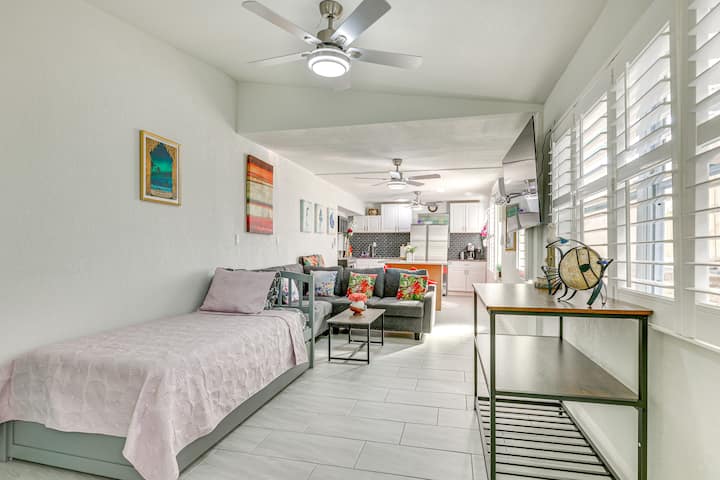 Seaside Cottage - Clearwater Beach, FL