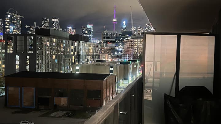 Distillery Gem | Luxury Suite W/ Parking - Toronto