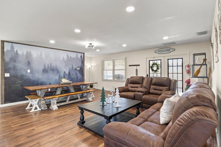 Little Pigeon River Estate - Sevierville, TN