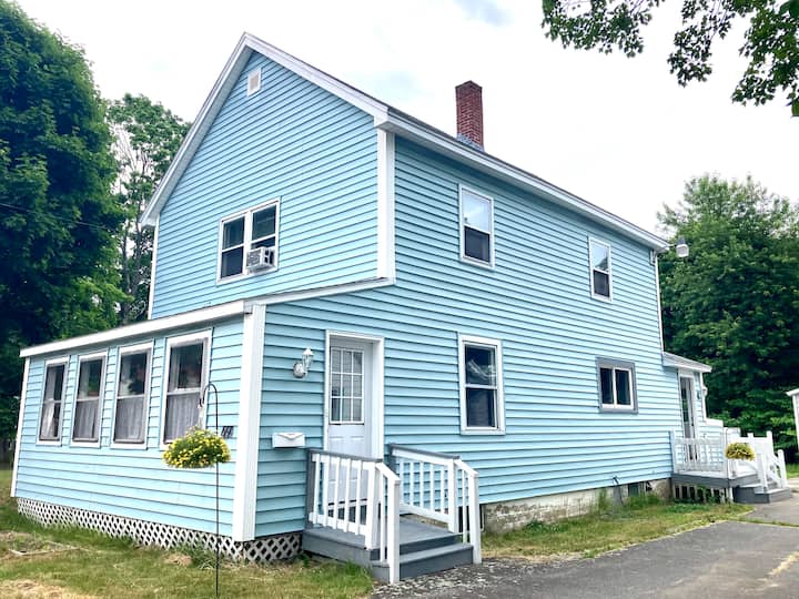 Entire 2 Story House Between Beach And Downtown - Biddeford, ME