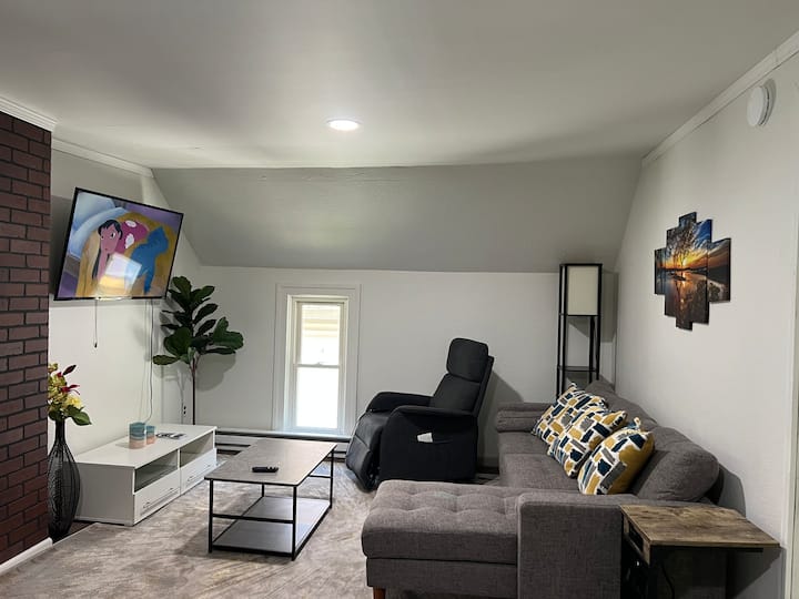 Upper One-bedroom Apto - #2 - Greenville, WI