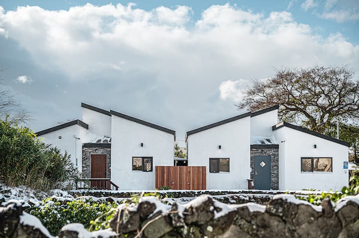 신엄안길B동 #애월해안도로 도보 5분 #자쿠지 무료 - Jeju-si