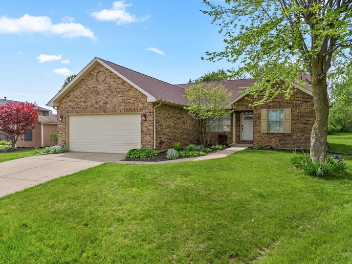 Top-rated Listing In Huber: Spacious Willow Escape - Dayton, OH