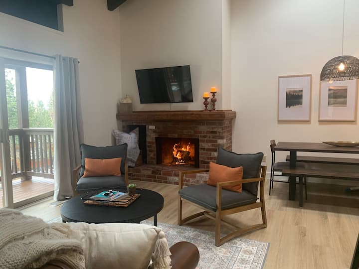 Tahoe Getaway- Pool/ Pickleball/ 1 Mile To Beach - Lake Tahoe
