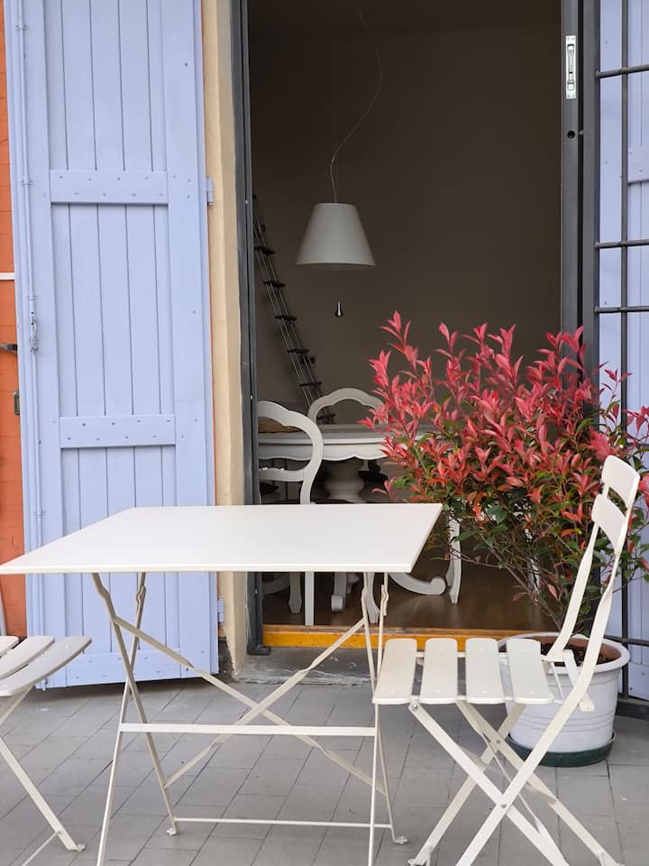 10 Min Dal Centro | Palazzo Storico | Monolocale - Bologna