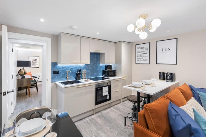 Modern London 3-bedroom Flat With Jacuzzi Tub - Londres