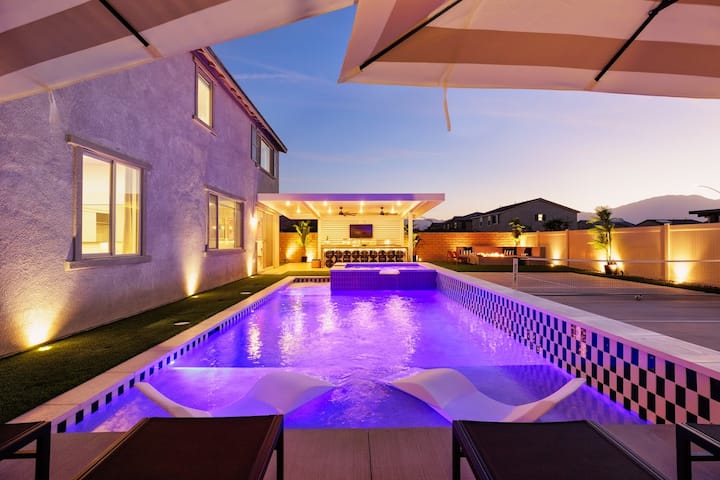7br Pickleball: Firepit-outdoor Kitchen-game Room - Coachella, CA