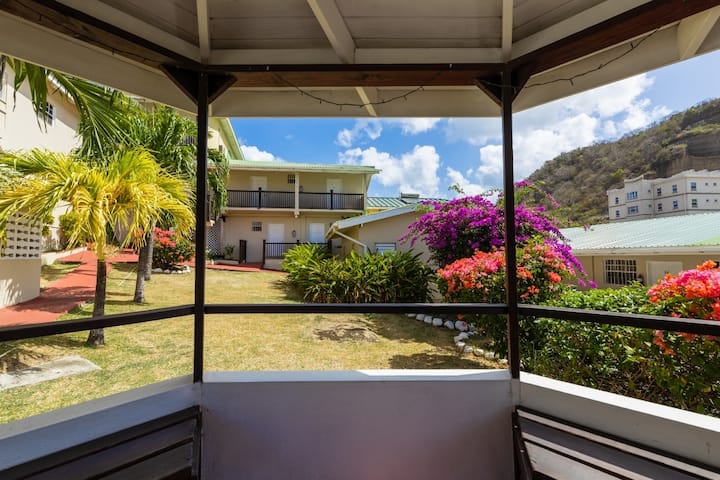 Wave Crest Suites Family Run Friendly Hotel Suites - Grenada