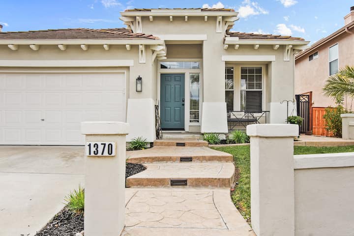 Fully Furnished 3 Bed/ 2 Bath House (Single Story) - 丘拉維斯塔