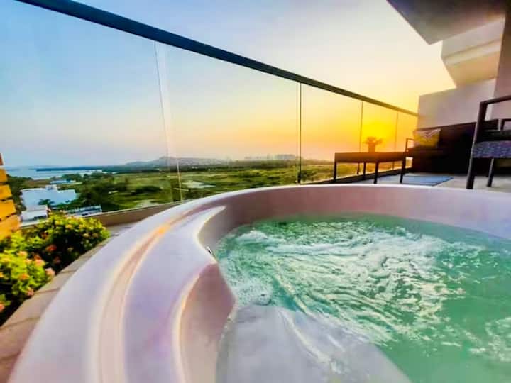 Hot Tub/sea Views/rooftop/pool/cocktail - Bolivar