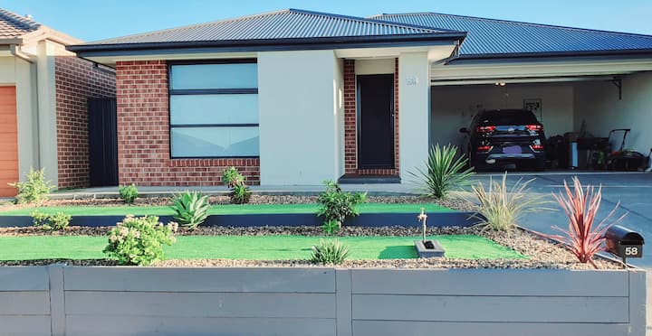 A Comfortable Room With Personal Bath/toilet! - Melton