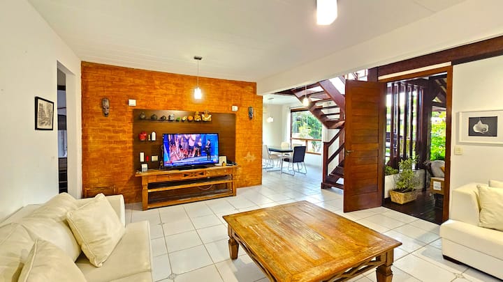 Casa Próxima A Rua Das Pedras -