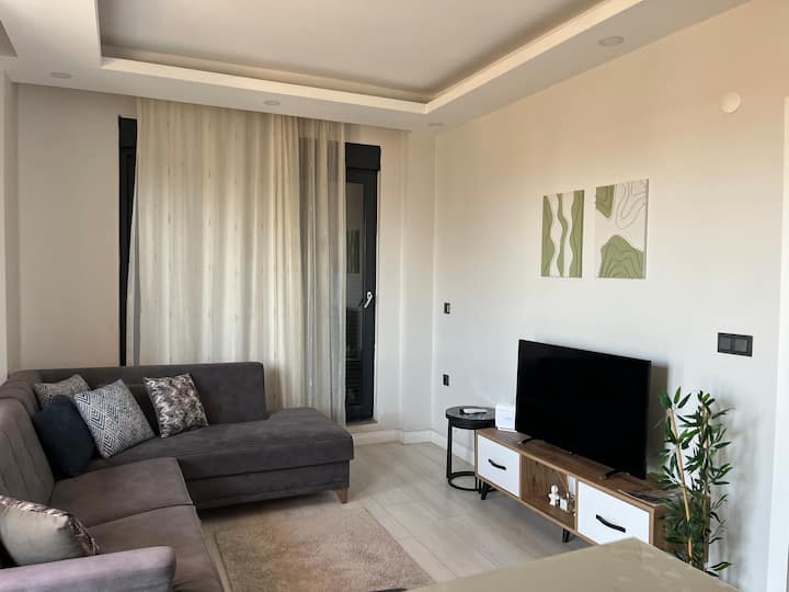 Lara Plajı’na Yakın, Havuzlu Modern 1+1 Daire. - Antalya