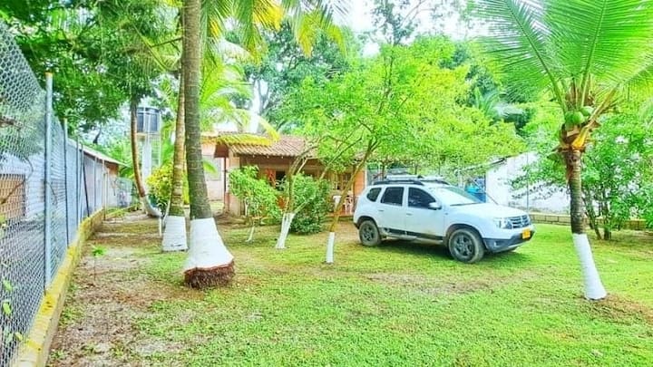 Cabaña Verde 560 M² • 4 Pax Incl • Playa 300 M - Necoclí