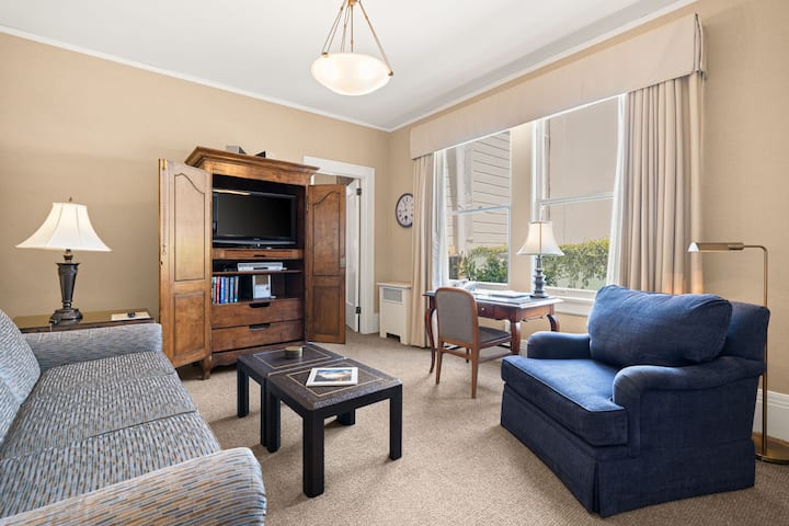 One Bedroom Middle Unit - San Francisco – Oakland Bay Bridge