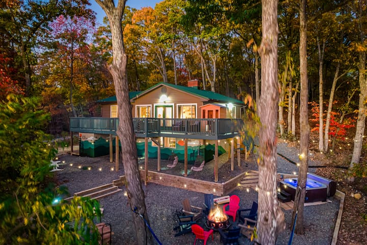 Mountain Views, River Access, Hot Tub, Game Room - Shenandoah, VA