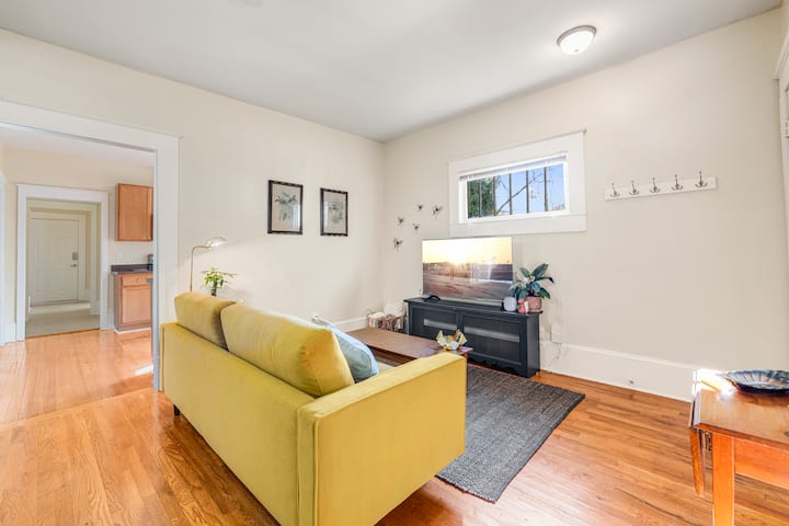 Walk To Heart Of Raleigh | Beautiful Historic Home - Raleigh, NC