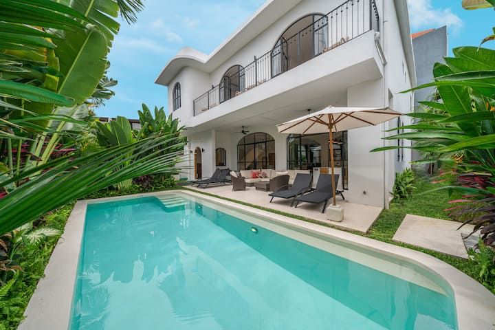 Villa Delight - Brand New 5br Villa In Canggu - Canggu