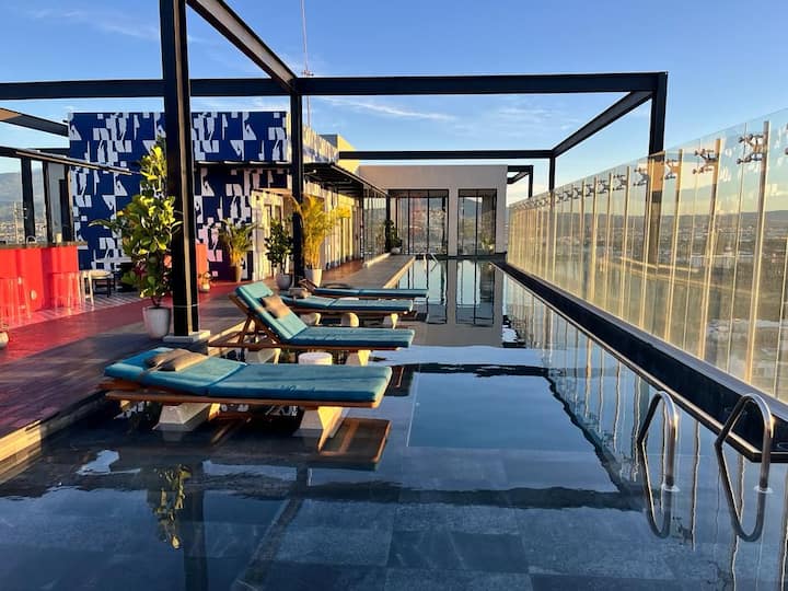 Comfy & Modern Sabana Apt, A/c-parking-wifi - San José