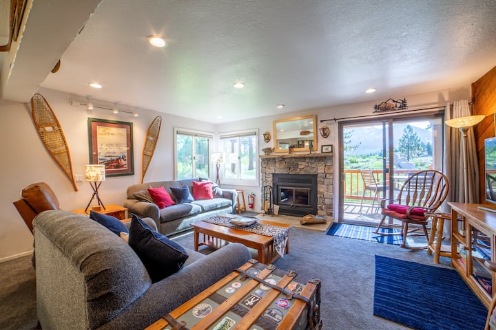 Cozy Mountain Retreat With Spectacular Views! - Mammoth Lakes, CA
