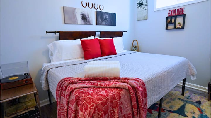 3br Retreat • King Bed & Patio •3 Min To Downtown - Louisville, KY