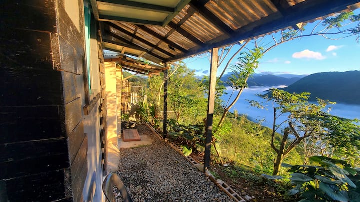 Gray Cabin @ Hillside Cabins - Tanay
