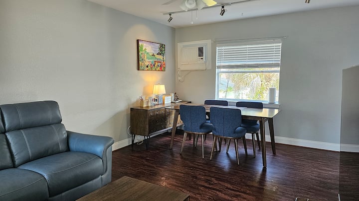 3 Mins Walk To Madeira Beach. Sunny 1br Lover Nest - Madeira Beach, FL