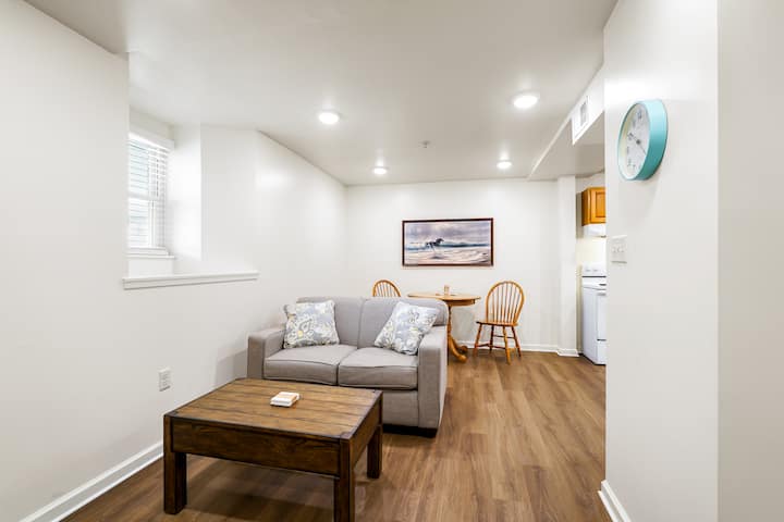1 Bedroom Off Street Parking - White Clay Creek State Park, Newark