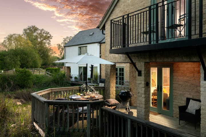 Cornerstone Cottage Lakes Spa Pools Nature Chef - Cotswolds
