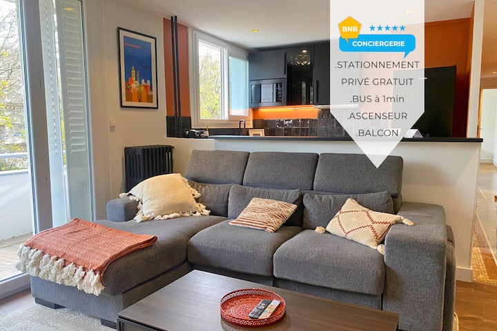 Moderne : Balcon, Parking Privé, Proximité Bus - ibis budget Lyon Nord Dardilly