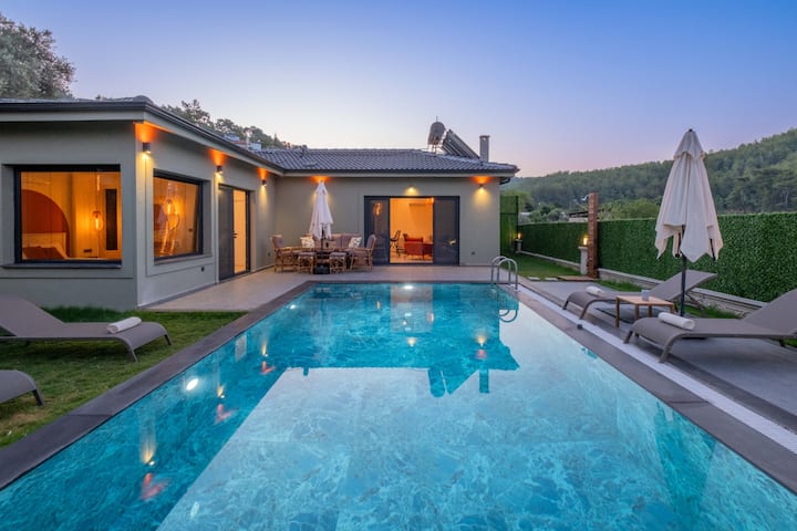 Göcek'de 5 Kişilik Korunaklı Villa (2) - Göcek