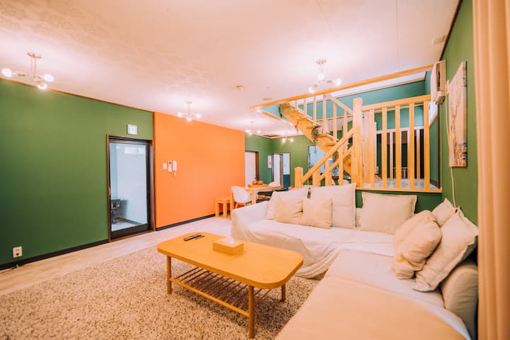 Yuzawa Onsen Lodge House B - Yuzawa