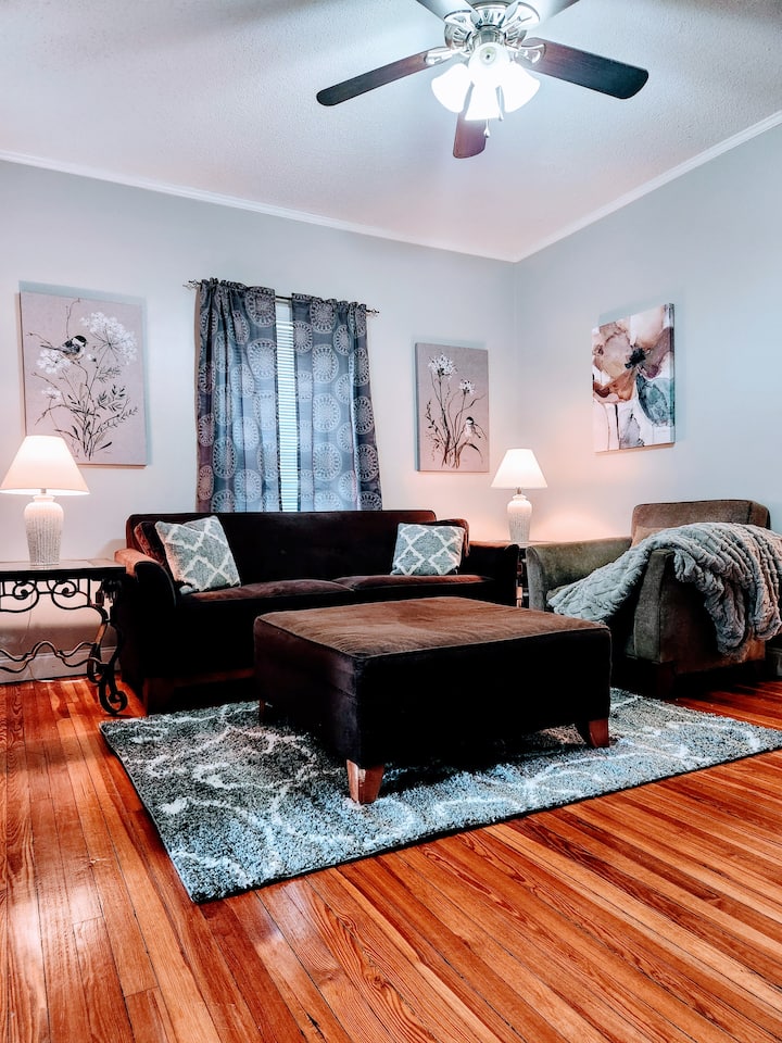 Less Than 2 Mi From Downtown - Greenville, SC