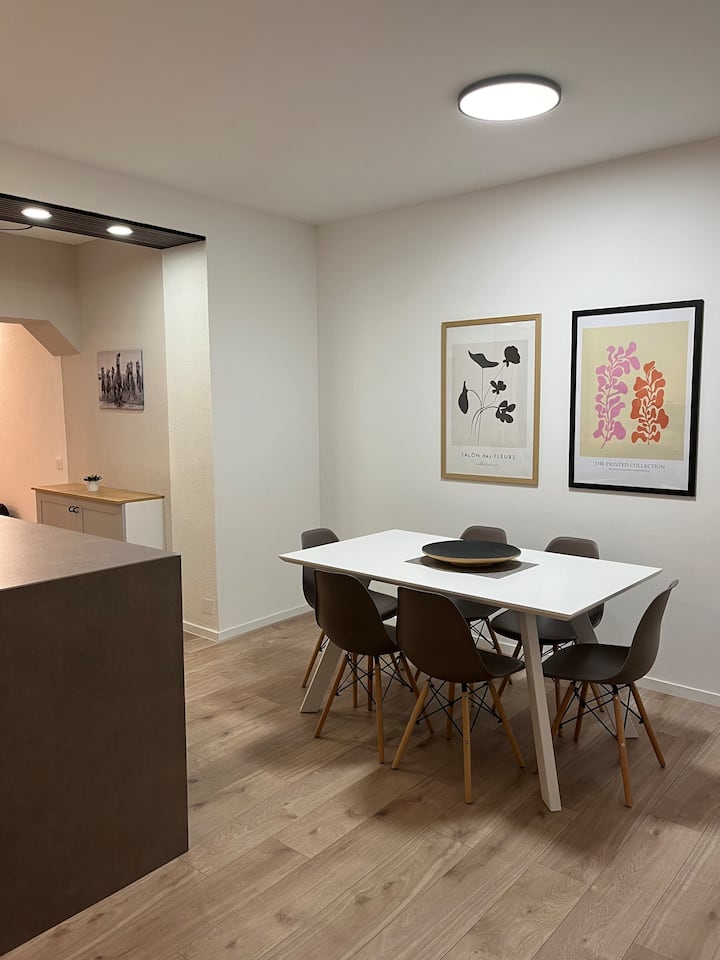 Spacious Two-storey Oasis With Garden And Garage! - Zagreb