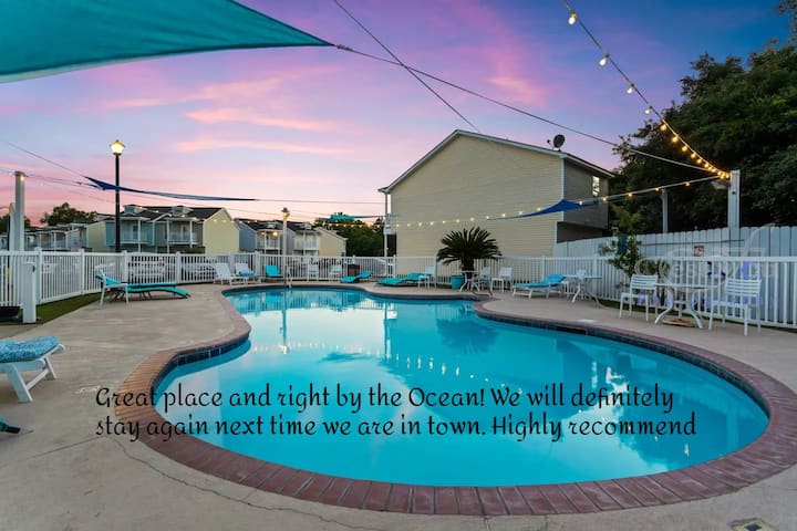 Beach Vacay! 5 Min Walk To The Beach, Pool! - Biloxi, MS