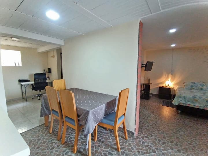 Charming Home Away From Home - Medellín