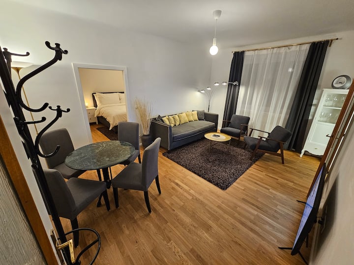 Yuki's Place - Designflat Tradefair Wucampus Subwy - Wien