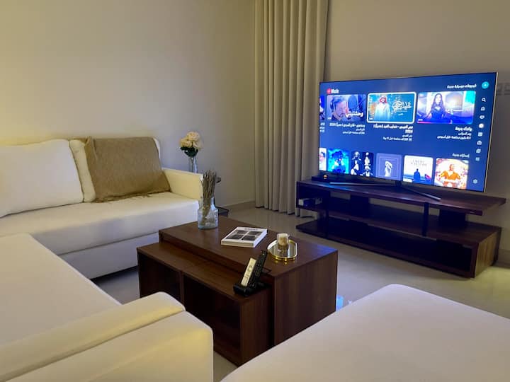 Two-bedroom Apartment: Unique Privacy And Location - Riad