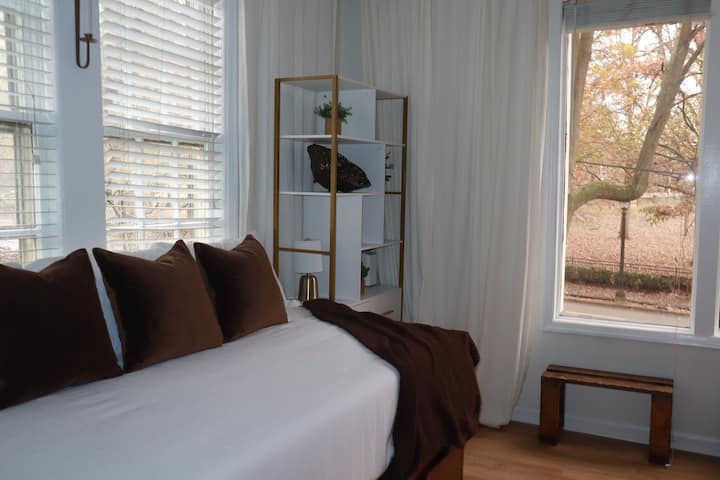 Midtown Condo Overlooking Piedmont Park - Atlanta, GA