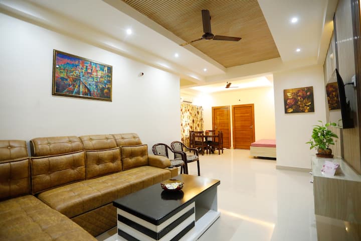 Peaceful Homestay 2bhk-2km Frm Kashi Temple-family - 瓦拉那西