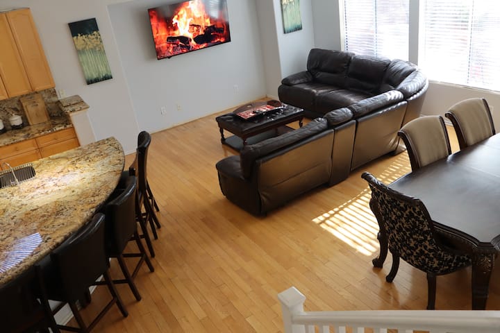 Beautiful Home Centennial Hills By Santa Fe Casino - North Las Vegas, NV
