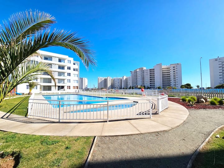 Exclusivo Depto. Ideal Para Ejecutivos. Piscina. - La Serena