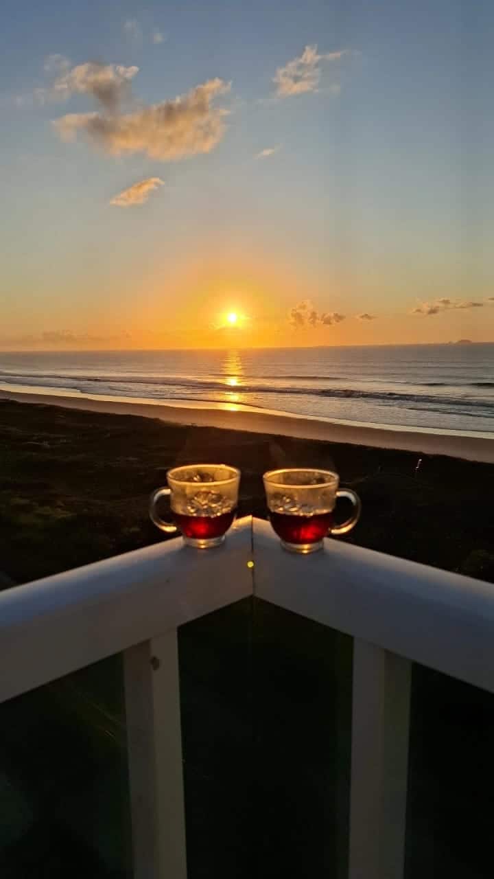 Studio Frente Mar,
Pé Na Areia,
Ar Condicionado. - Paranaguá